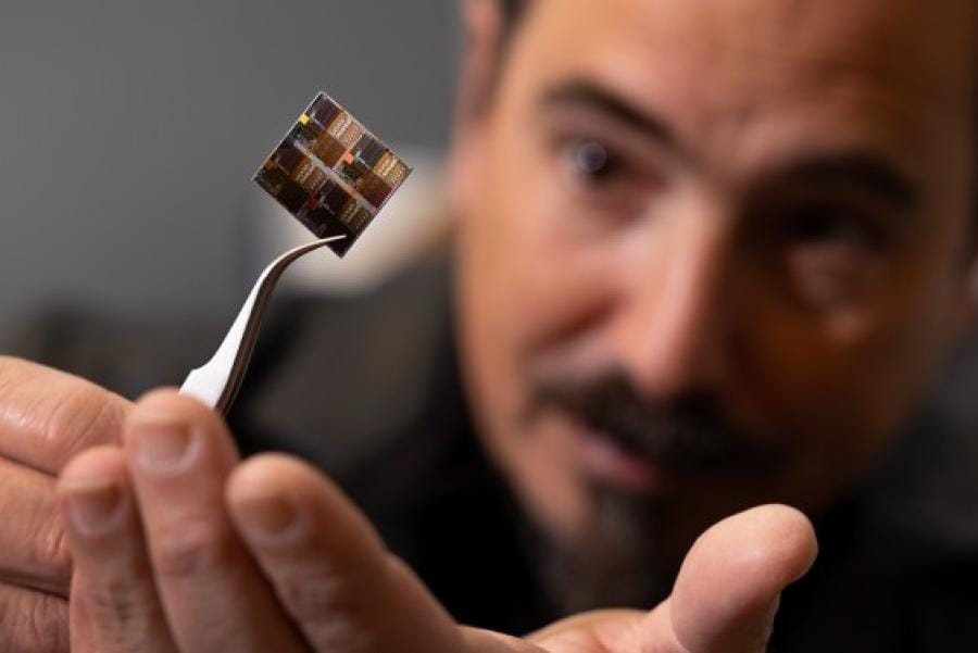 Micro-Robots Advance Toward Real-World Use in 2025 Research